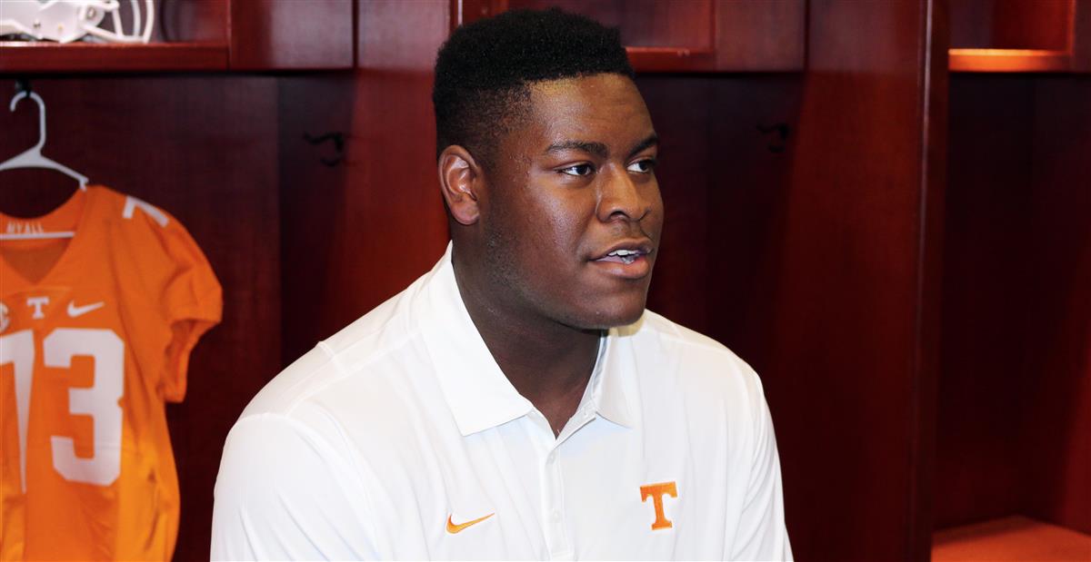 Trey Smith 'trying to make a name' for himself at Tennessee