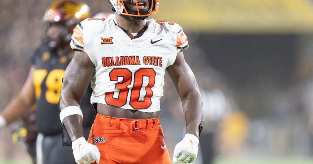 Starting linebacker Collin Oliver opts to return for senior season at ...