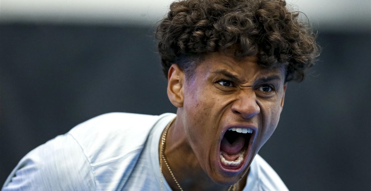 Gabriel Diallo through to Elite 8 of NCAA Singles Tournament