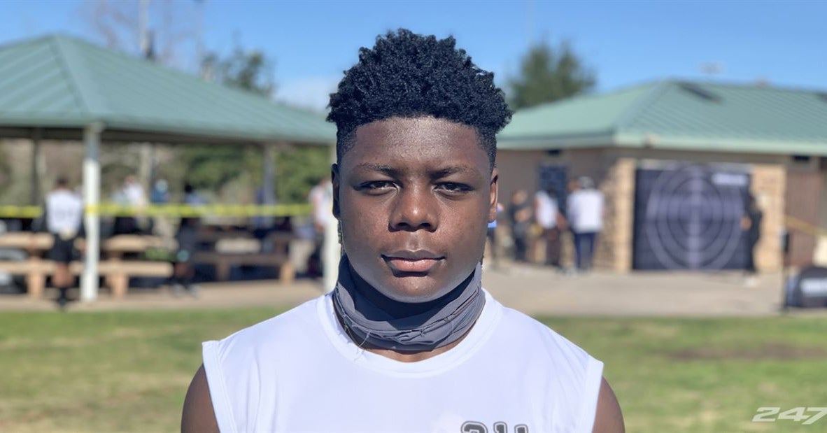 Highlights: Running back offer Roderick Robinson II