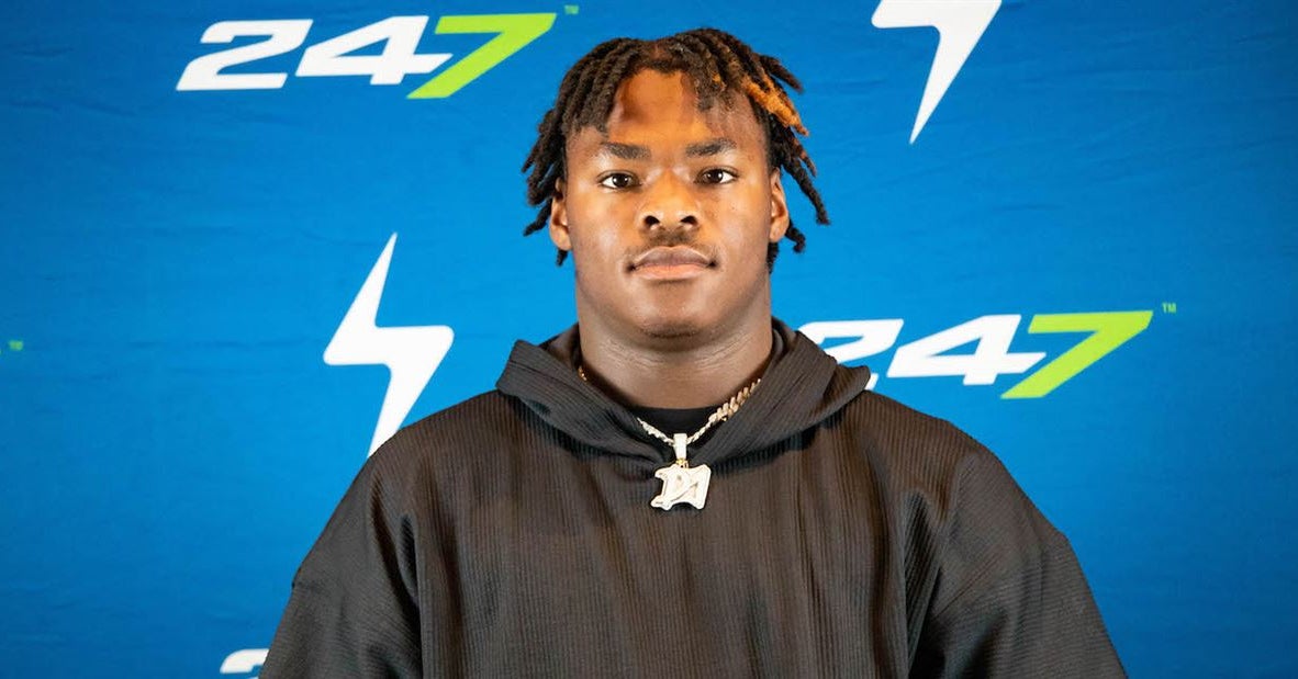 Texas 5-star EDGE signee Colin Simmons details recruitment, what's next ...
