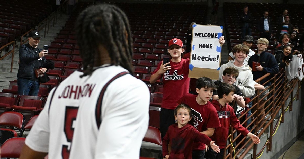 IN PHOTOS: Gamecocks open season with solid win