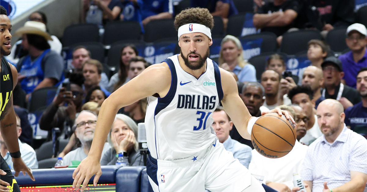 WATCH: Klay Thompson gets a literal hero's welcome in return to Chase ...