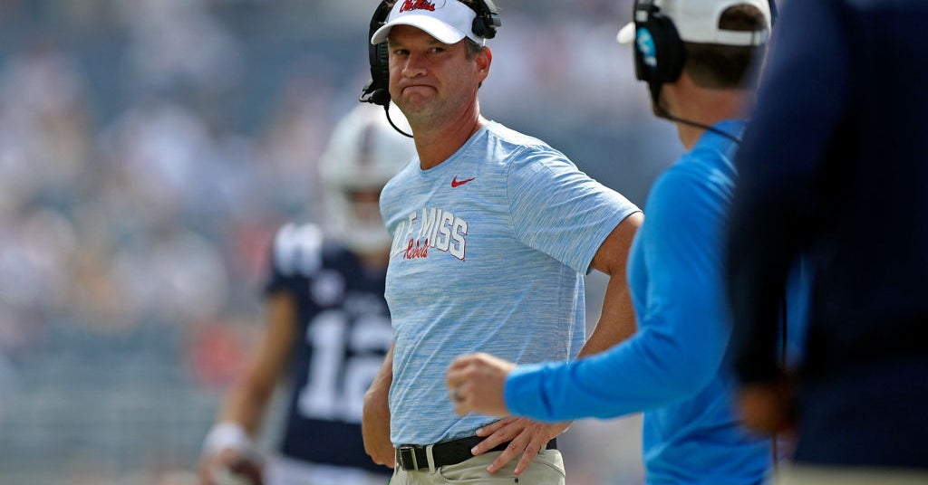 Lane Kiffin named to Bobby Dodd Coach of the Year midseason watch list