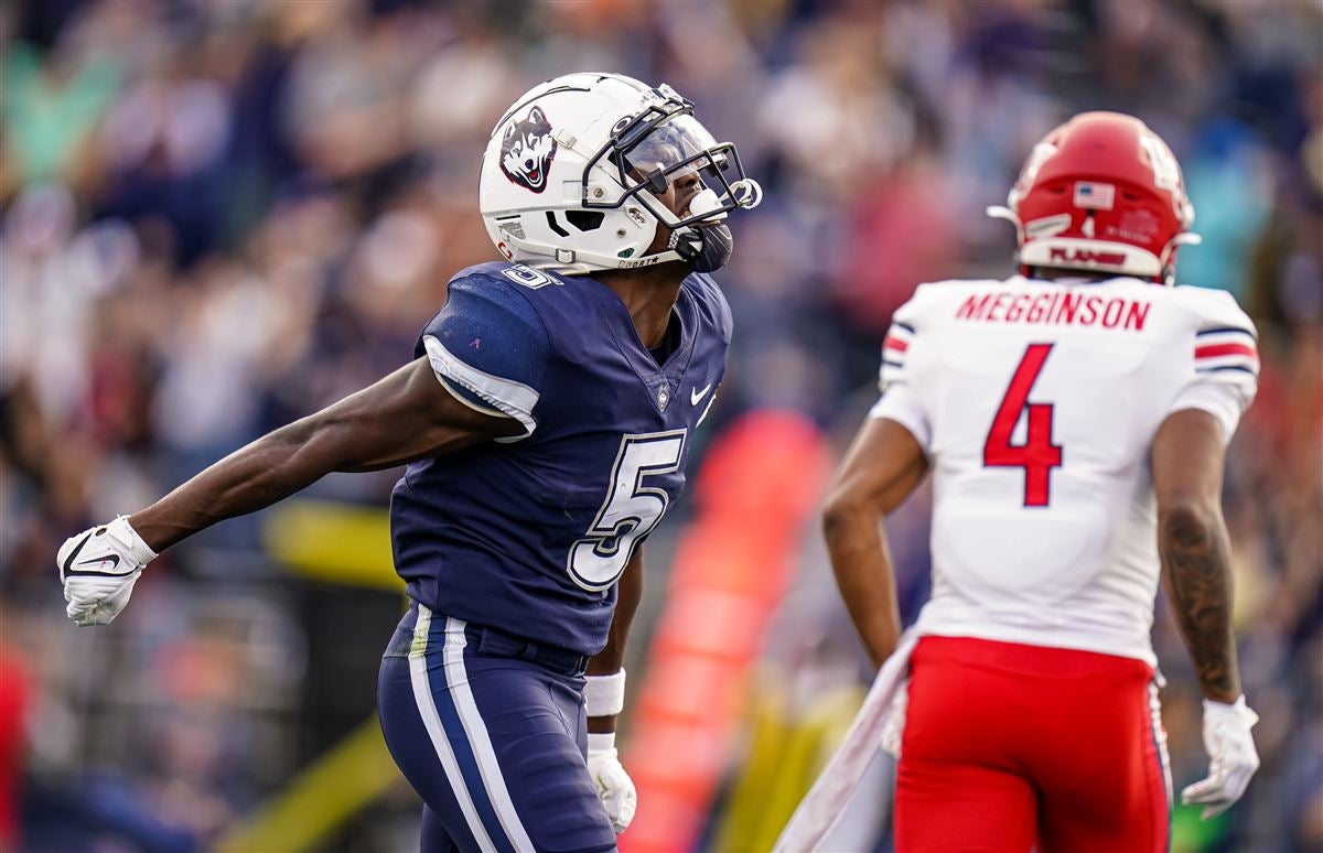 Cincinnati picks up a commitment from Connecticut wide receiver ...