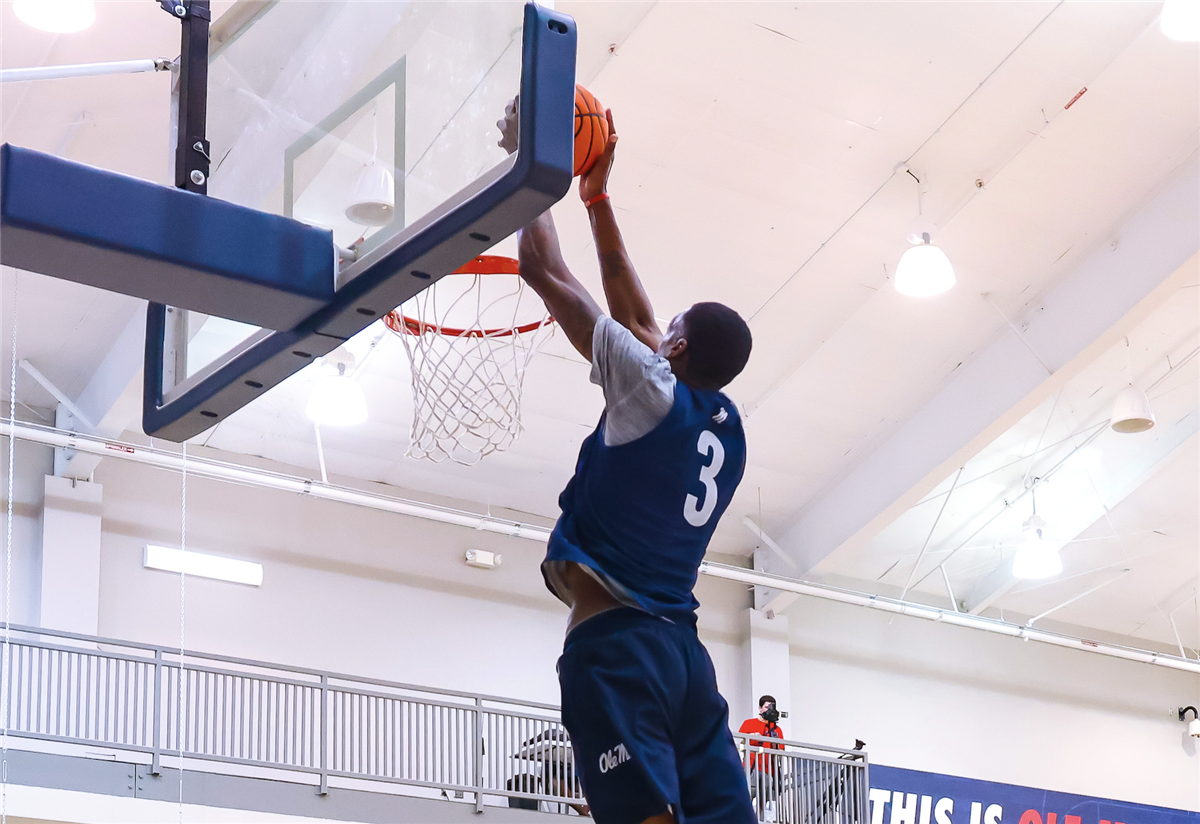 Jamarion Sharp Named to Kareem Abdul-Jabbar Center of the Year Watch List