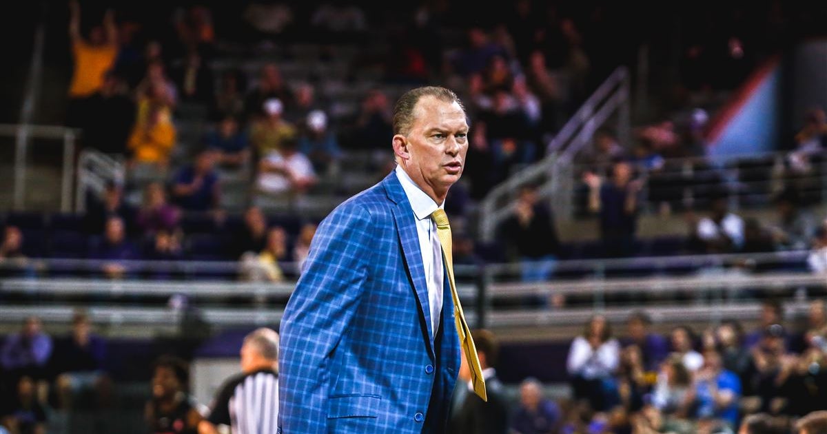 WHAT IF: Joe Dooley wasn't let go the first time around?