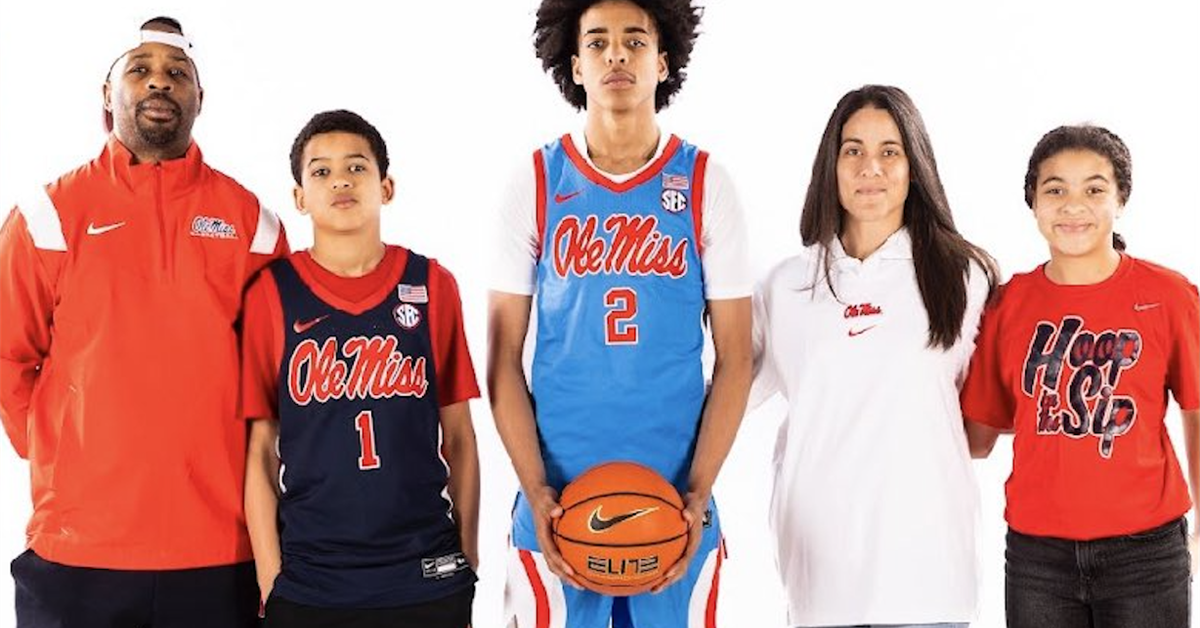 Father of five-star PG Mikel Brown 'flabbergasted' by multiple aspects ...