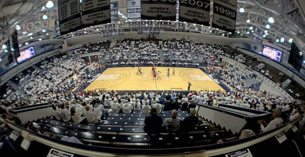 TOP TAKES: Penn State hoops fans begin tapping out during Rec Hall debacle