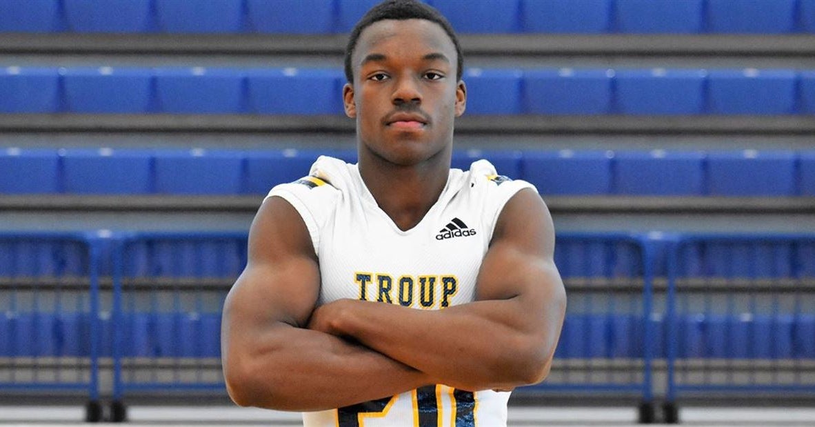 Clemson lands commitment from four-star safety Noah Dixon