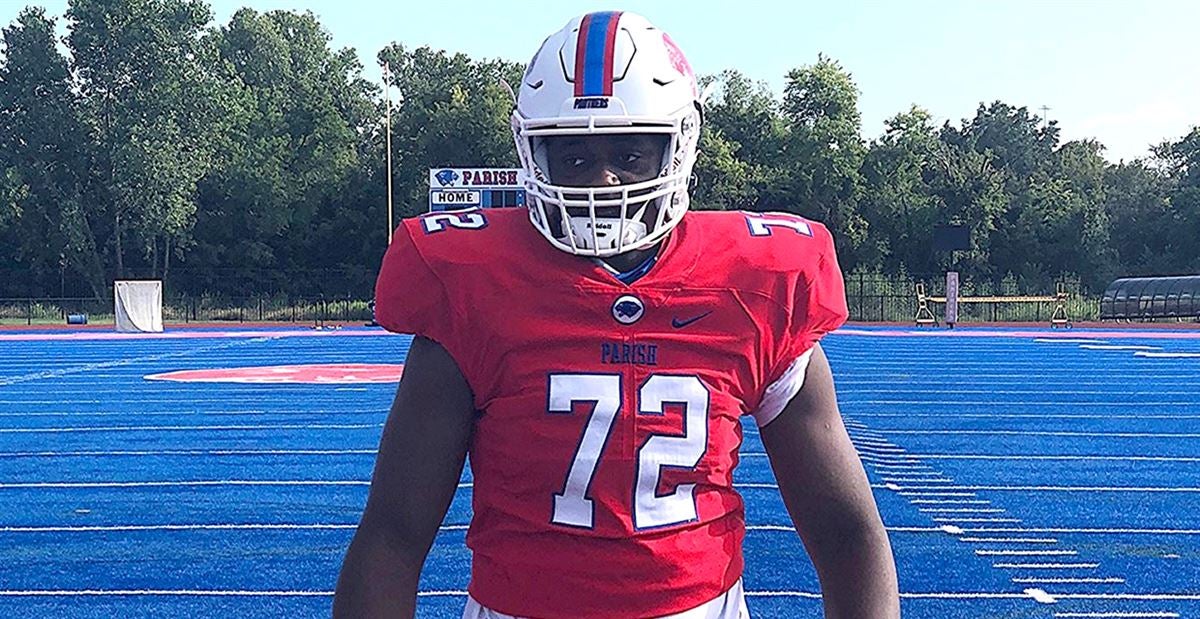 RECRUITING: Trojans offer offensive tackle Austin Uke