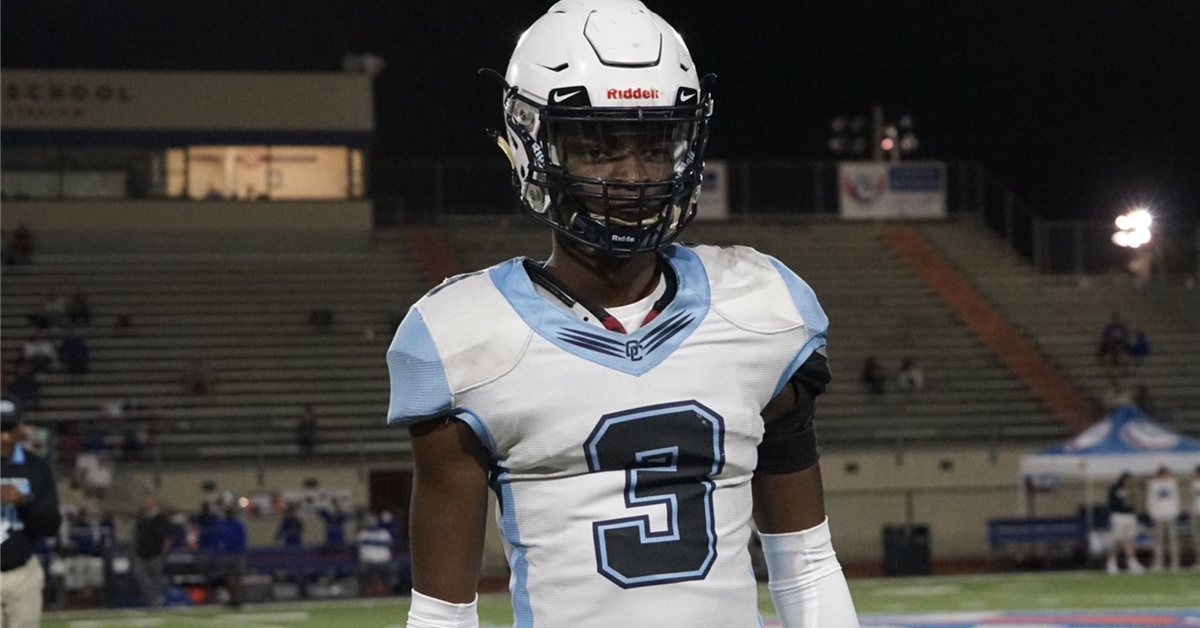 Upshaw announces commitment