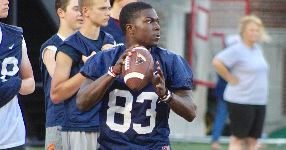 2022 IL QB Dontrell Jackson Jr. Competes at Iowa Camp