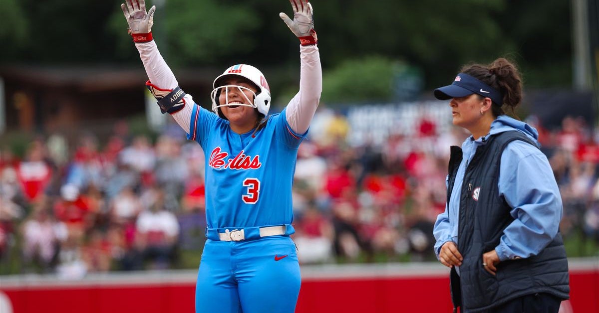 Softball Fall Ball | A conversation with slugger Persy Llamas