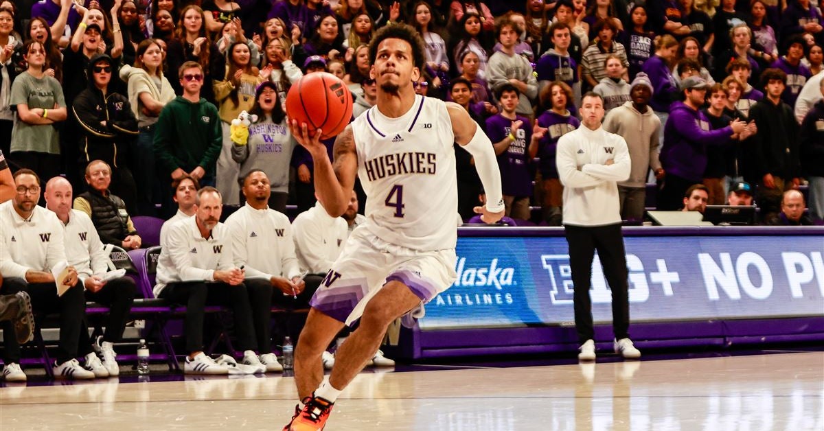 It's a tale of two halves as UW defeats Seattle Pacific 77-62