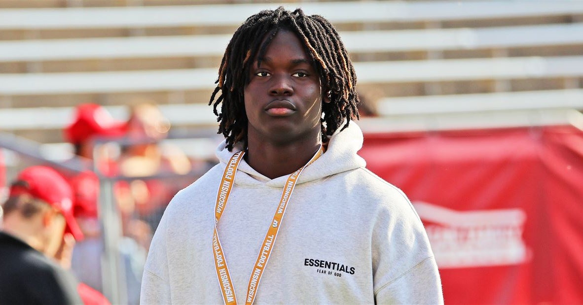 Three-star DL Carmelow Reed flips to Ole Miss
