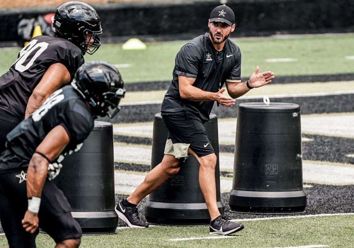 Michigan football to hire Vanderbilt defensive coordinator Jesse Minter ...