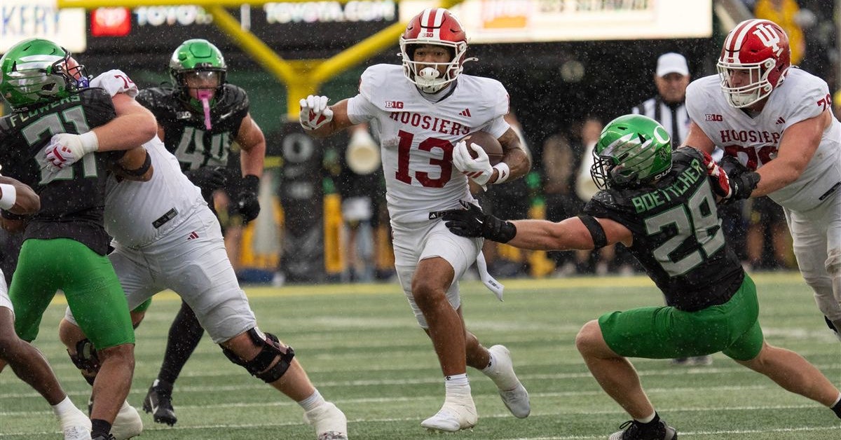 Elijah Sarratt breaks the hearts of No. 3 Oregon