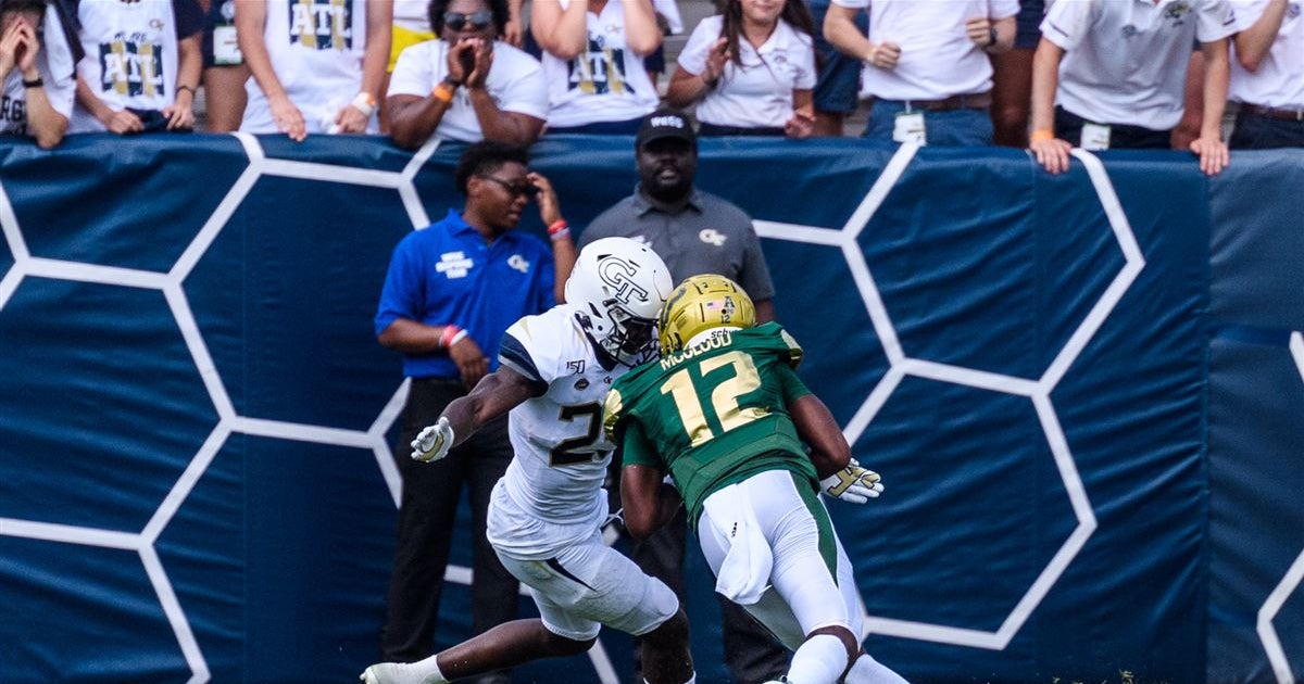 Charlie Thomas Adjusting to Life as a Linebacker