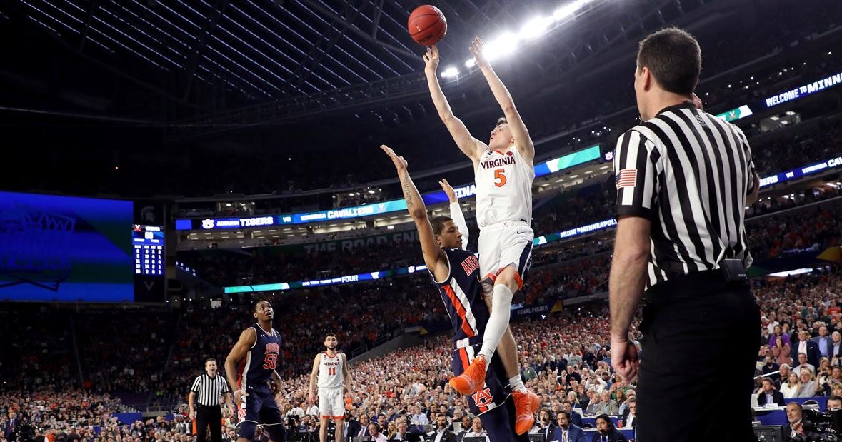 Media ignites after controversial foul call in Virginia win