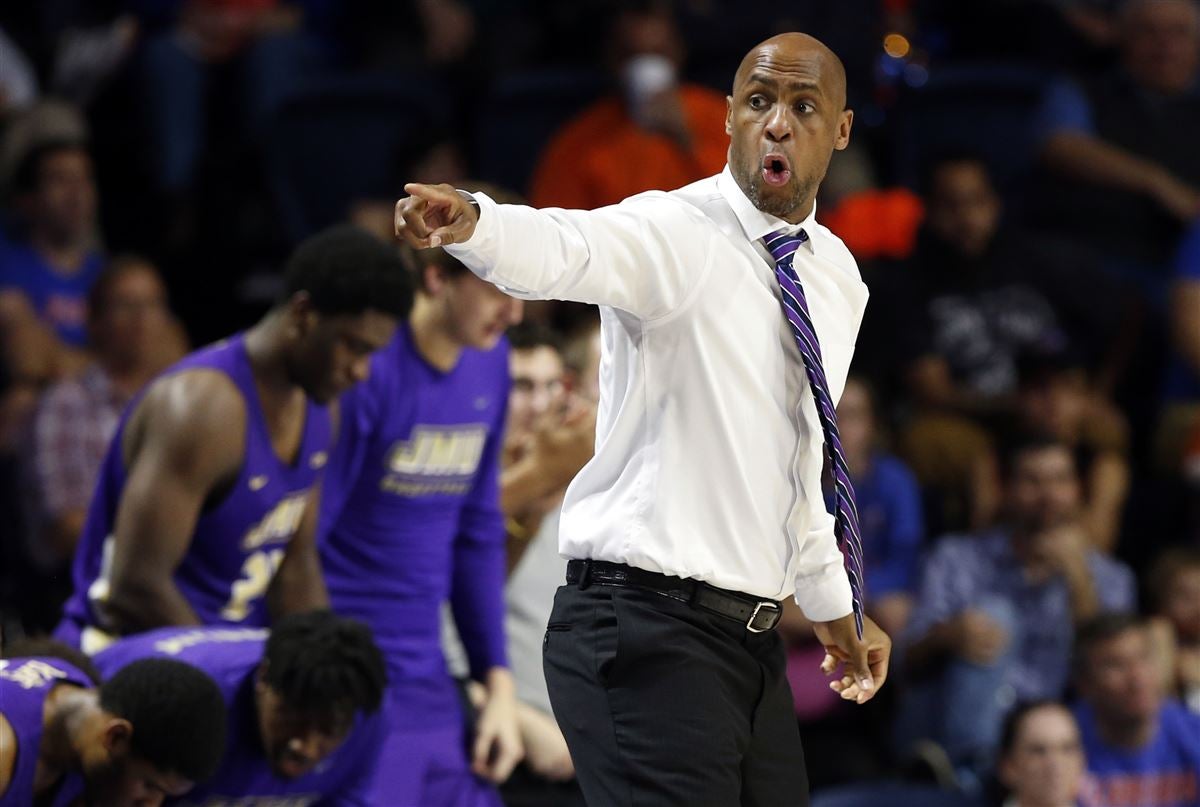 Oregon men's basketball hires Louis Rowe to coaching staff