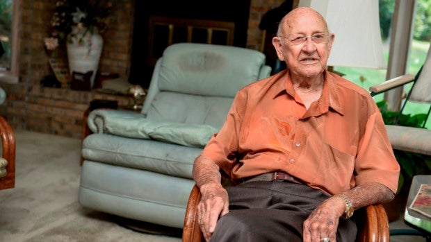 Legendary Auburn trainer Kenny Howard passes away