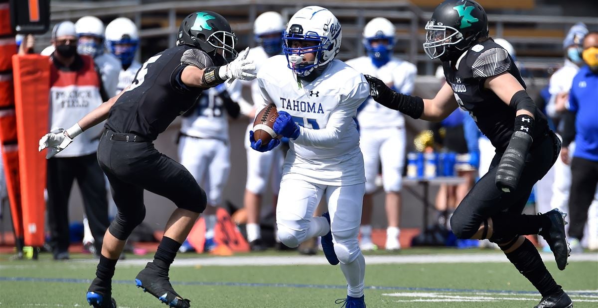 PHOTO GALLERY: Kentwood Defeats Tahoma 37-35