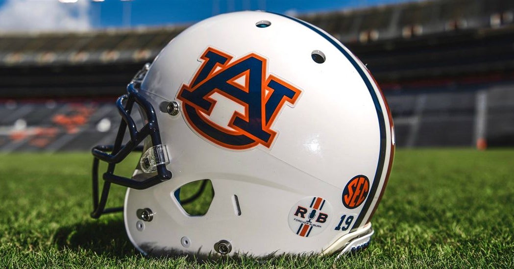 Look: Auburn honors Rod Bramblett with sticker on helmets