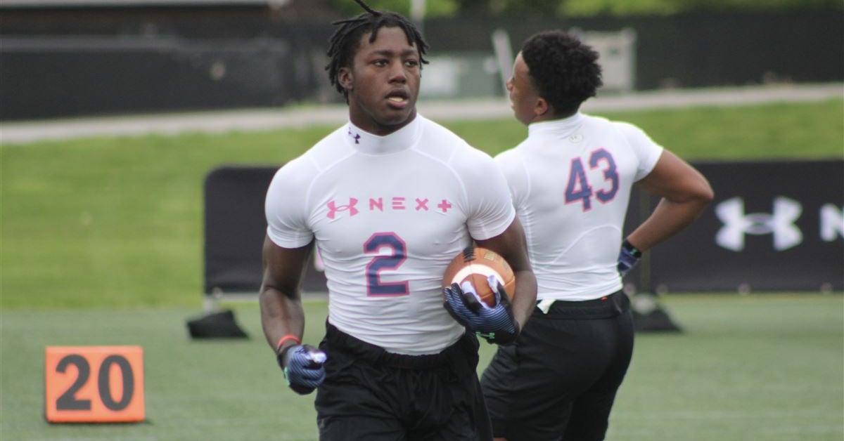 Cortez Stone, priority 2025 prospect, enjoys Louisville BBQ event