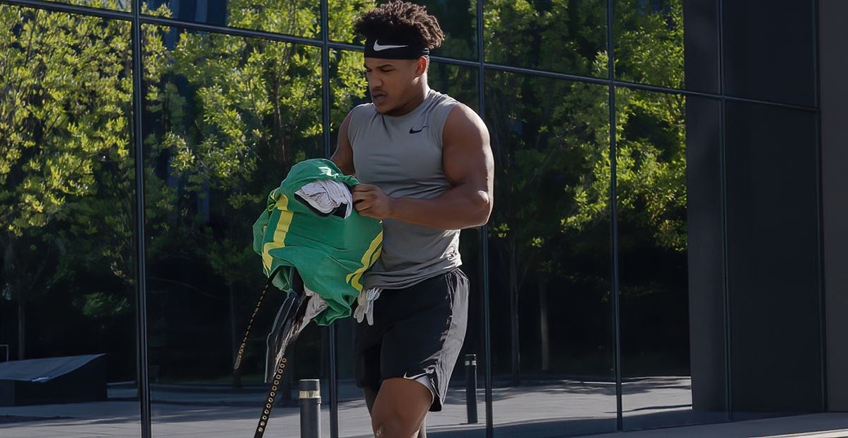 Dan Lanning says linebacker Justin Flowe ruled out just before kickoff