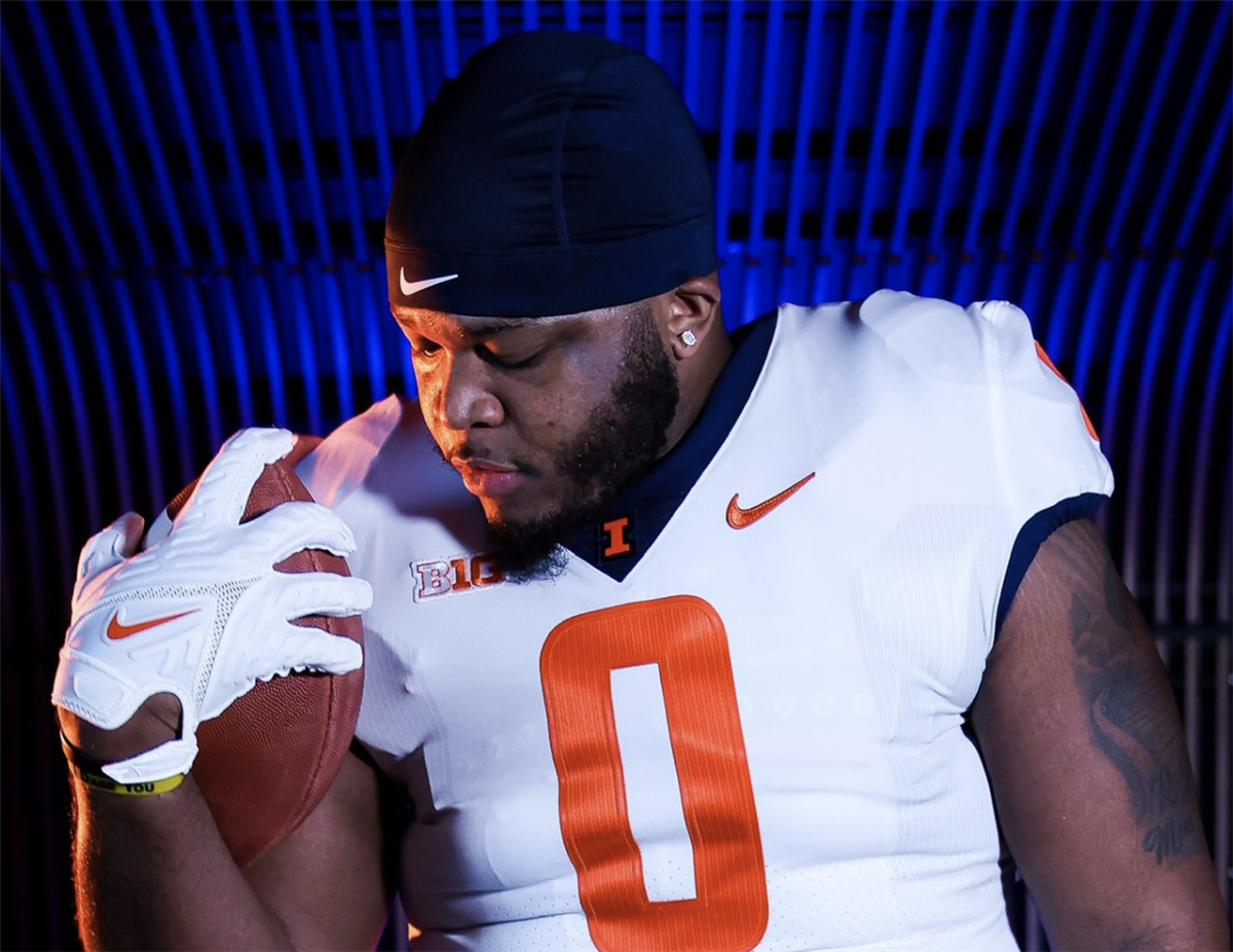 COMMIT: Illini land transfer DL Denzel Daxon