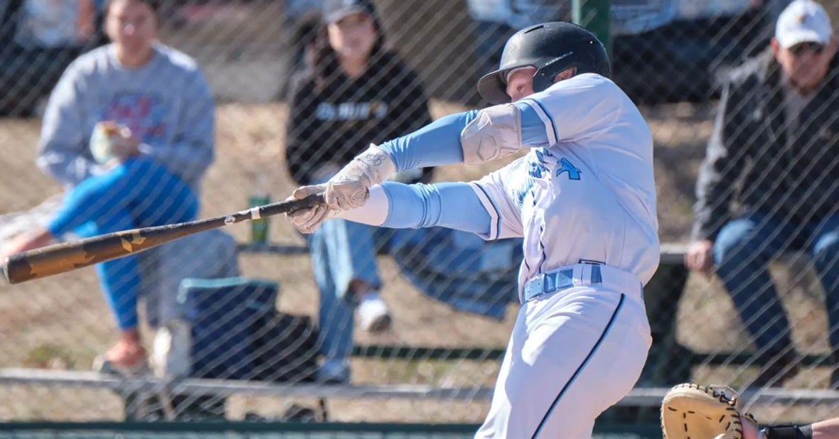 JUCO batting average leader Elliott Peterson commits to Arkansas
