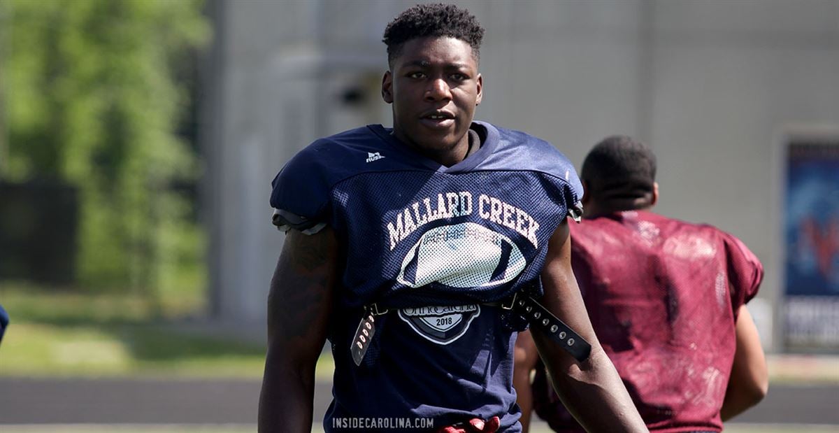 DE Quentin Williams staying busy, ready to enroll