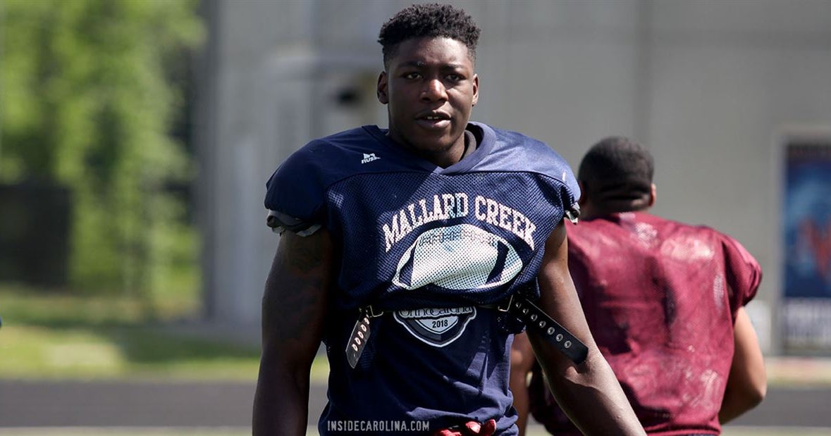 DE Quentin Williams staying busy, ready to enroll