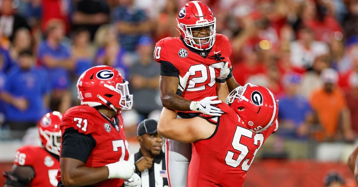 First carry from Dawgs' beloved 'Peanut' almost caused another Gator ...