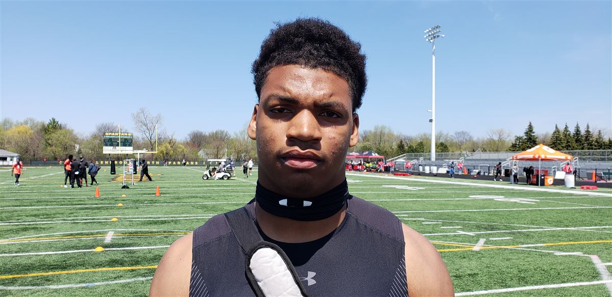 Two Favorites Stand Out for 4-star Kansas DE Marcus Hicks