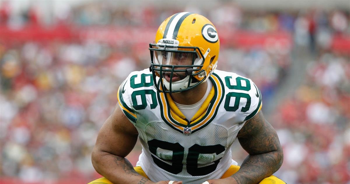 Packers OLB Mike Neal Shows Off His Inspiration