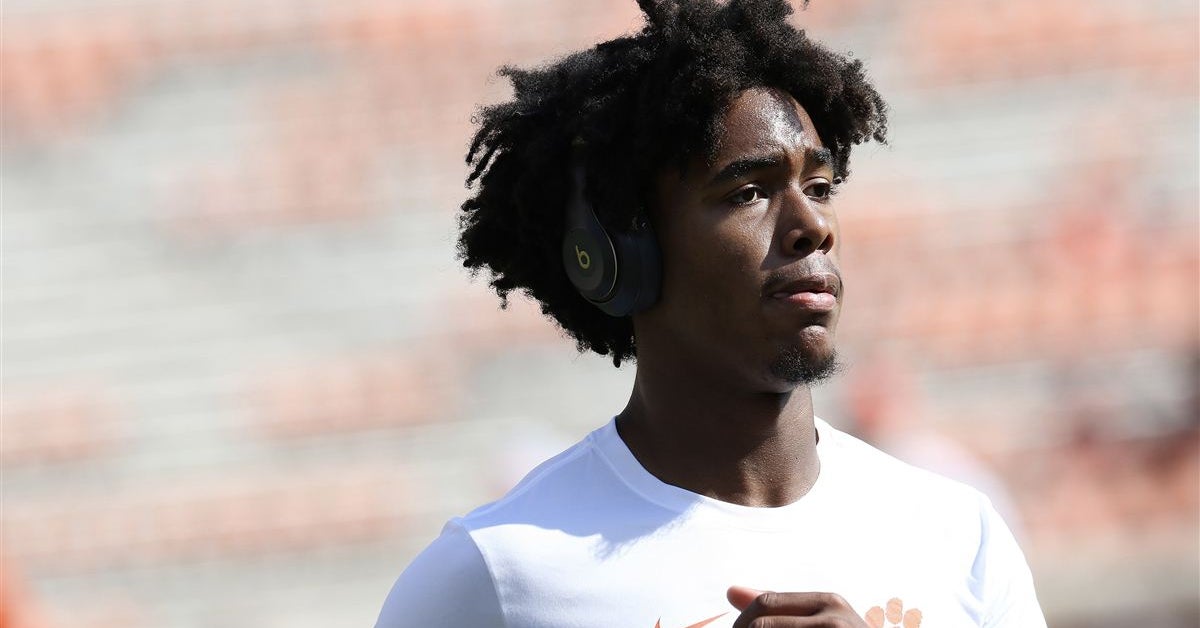 Chris Denson makes early case in Clemson's wide-open quarterback race ...