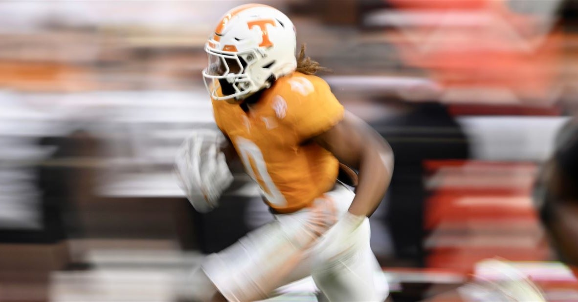 Jaylen Wright becomes Tennessee’s first 1,000-yard rusher since 2015