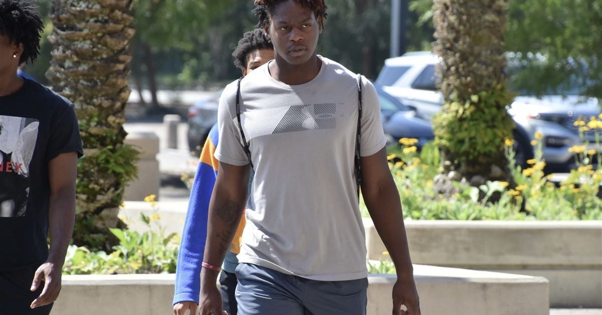 Rebels will host three-star edge Tylon Lee on Tuesday