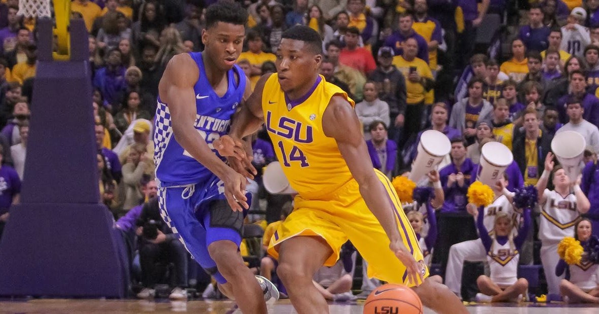 LSU scores second straight upset, beats Arkansas 75-54