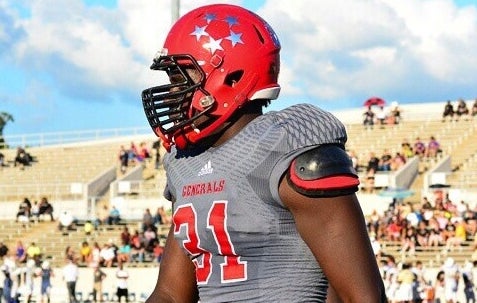 Two sticking out for Top 100 DE Isaiah Chambers