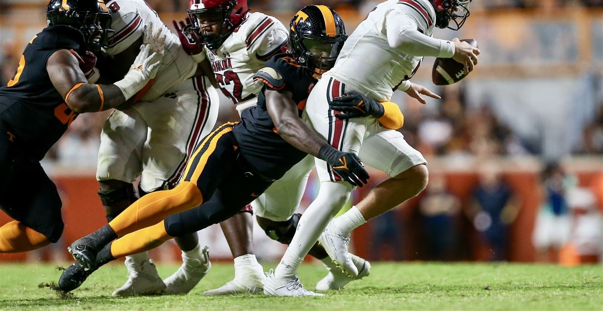 James Pearce Jr. stars as Tennessee’s defense wreaks havoc on South ...