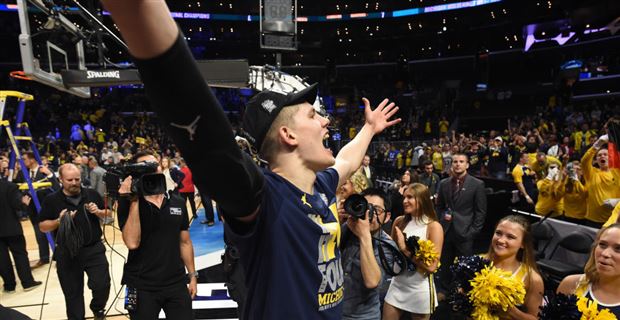 Michigan fans rock L.A.: 'It felt like Ann Arbor'