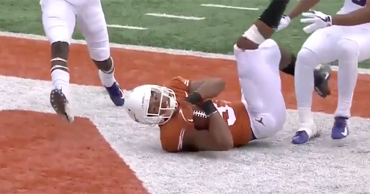 Collin Johnson makes diving grab to give Texas lead