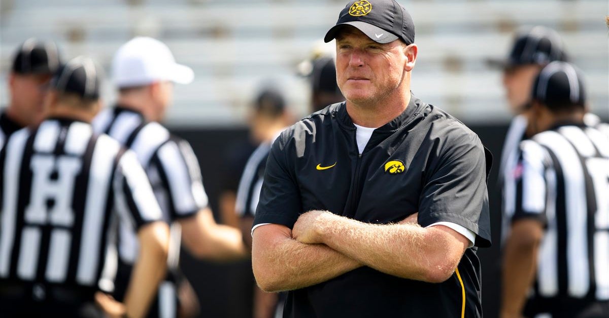 Iowa Football Coach Conversation: George Barnett On The Hawkeyes' 2025 ...