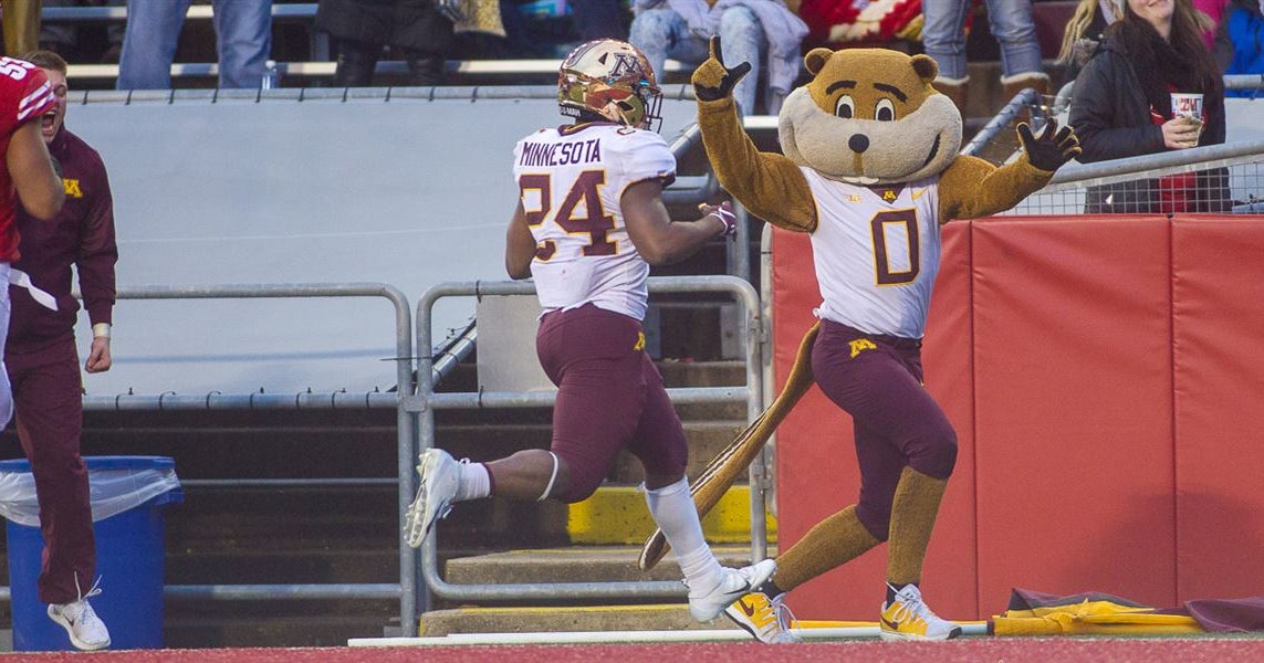 Wisconsin Loses the Axe to Minnesota, 37-15