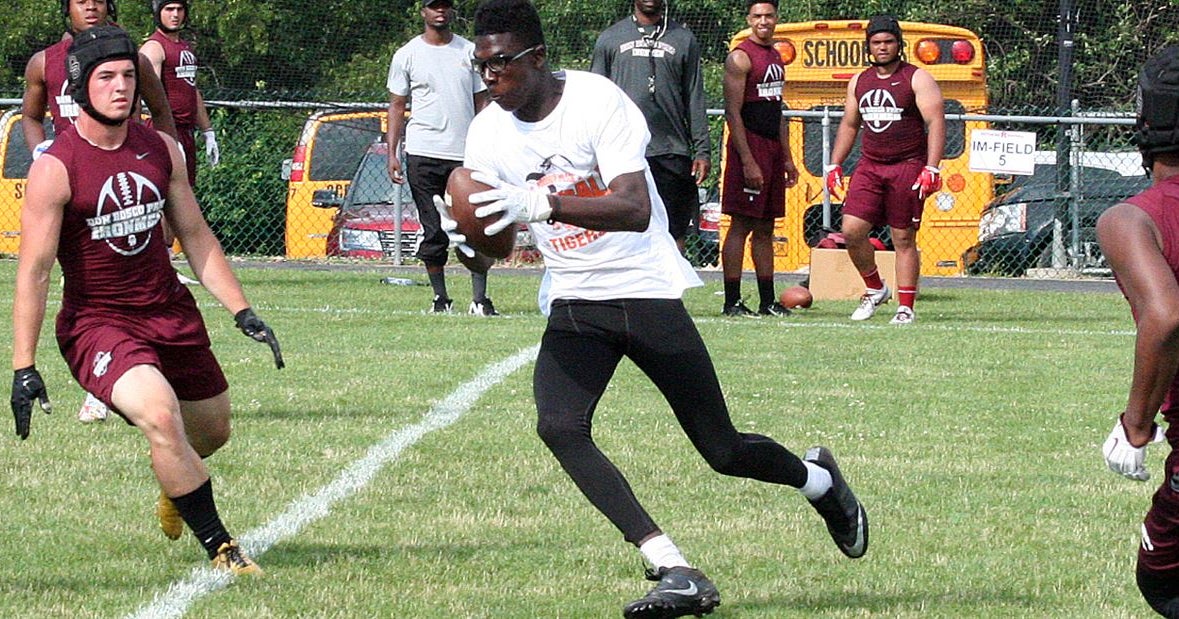 Stanley King commits to Louisvile