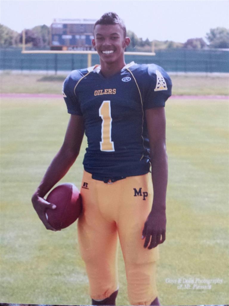 Perry Visits WVU, Tennessee