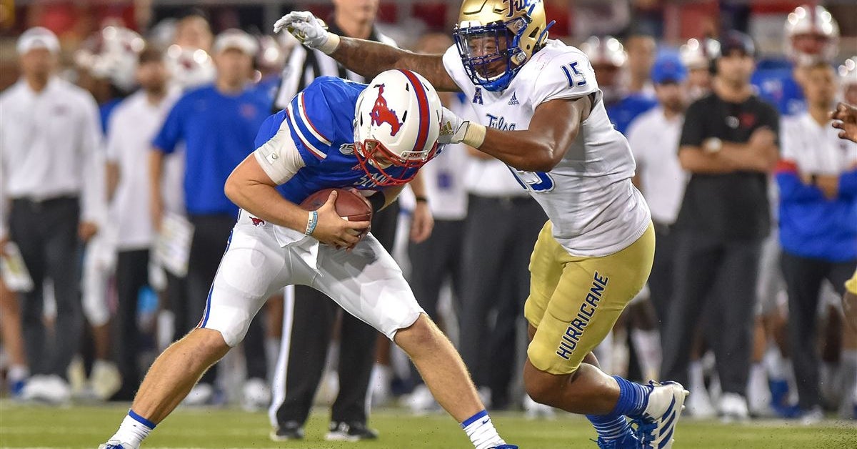 Bears continue to strengthen their pass rush with Trevis Gipson